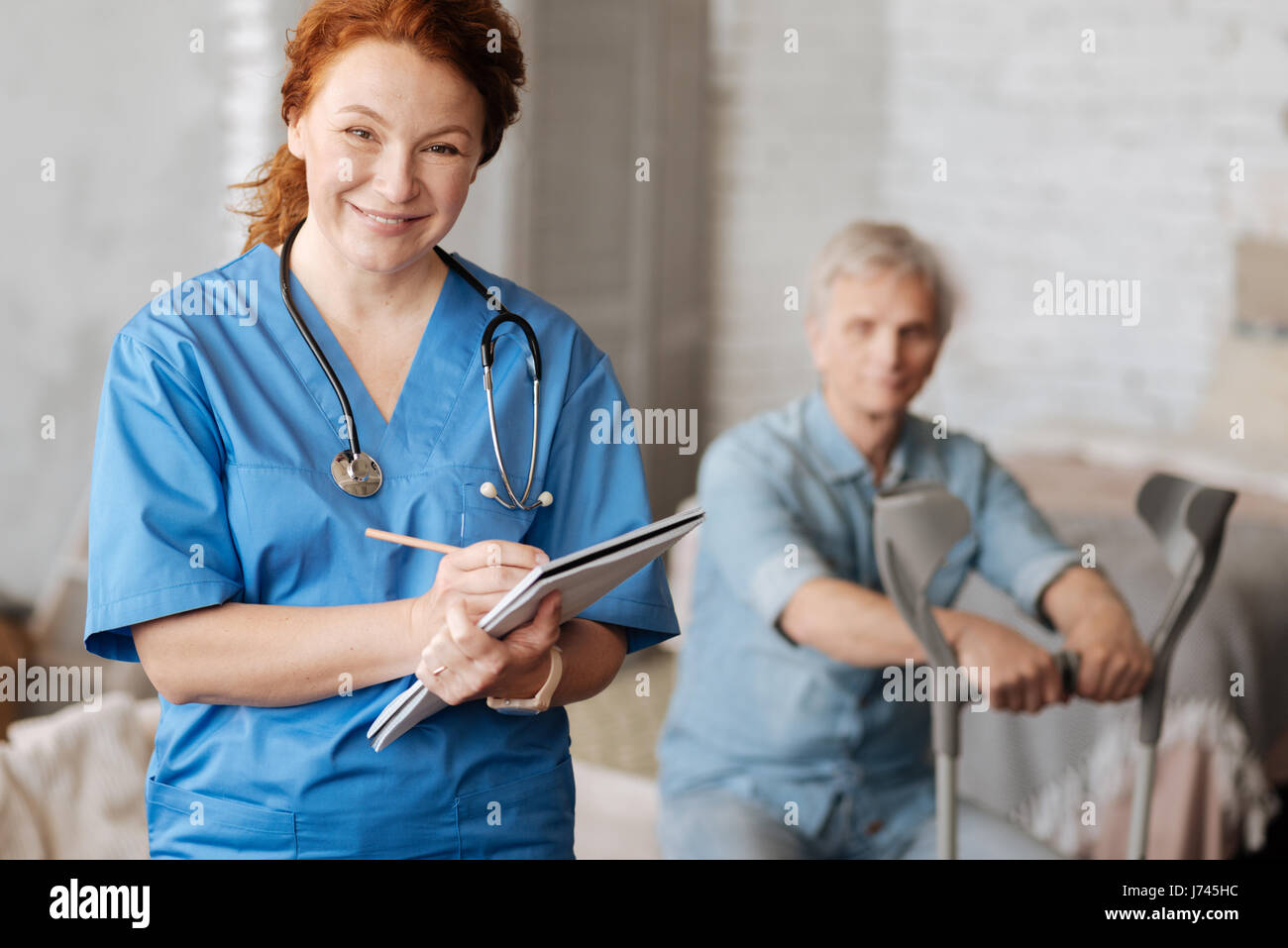 Doctor running hi-res stock photography and images - Alamy