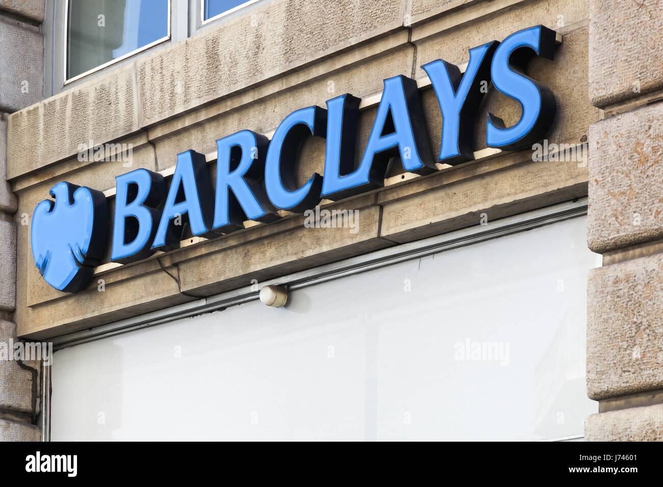 Barclays bank logo hi-res stock photography and images - Alamy