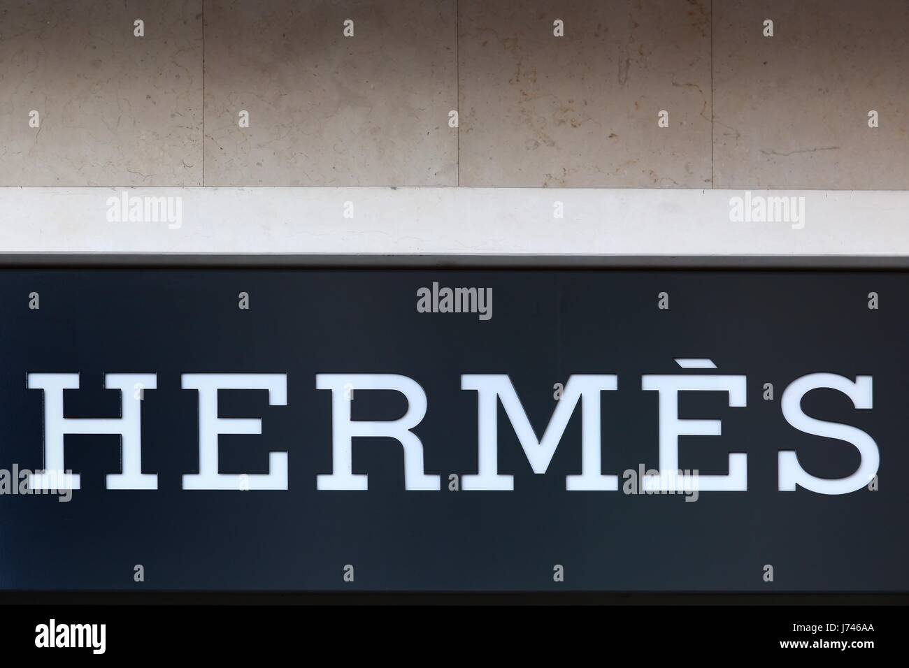 Hermes fashion sign hi-res stock photography and images - Alamy