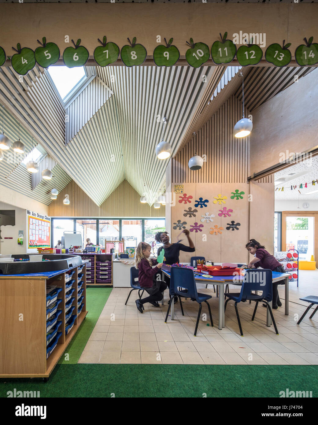 Sloped Ceiling Stock Photos & Sloped Ceiling Stock Images - Alamy