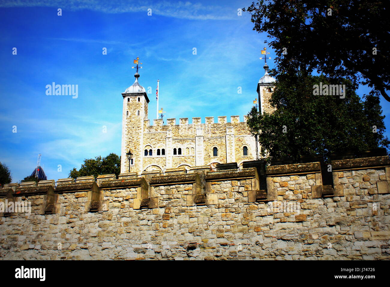 White tower london hi-res stock photography and images - Alamy