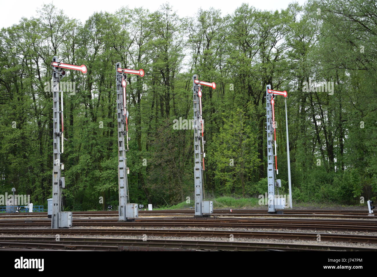 Mechanical railway signal hi-res stock photography and images - Alamy
