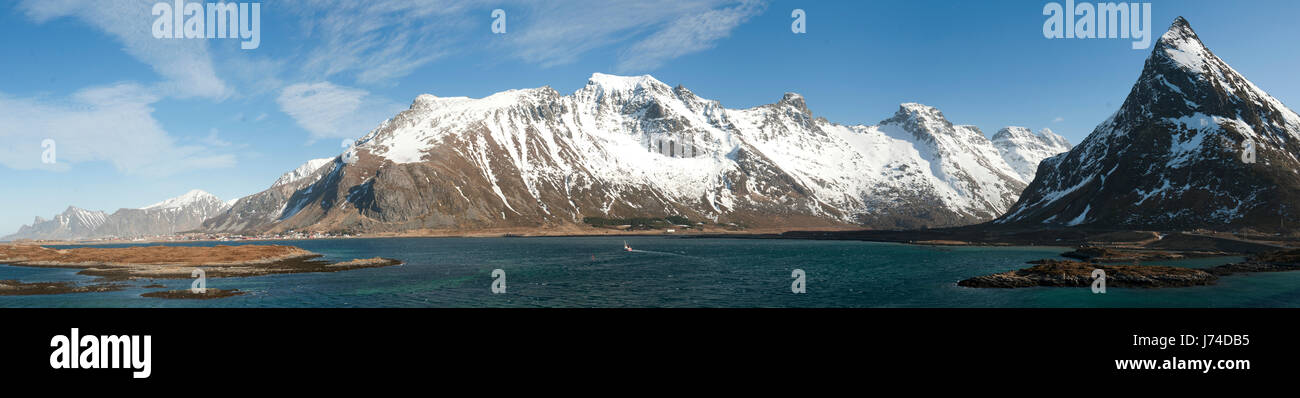 Rugged snow capped mountain hi-res stock photography and images - Alamy