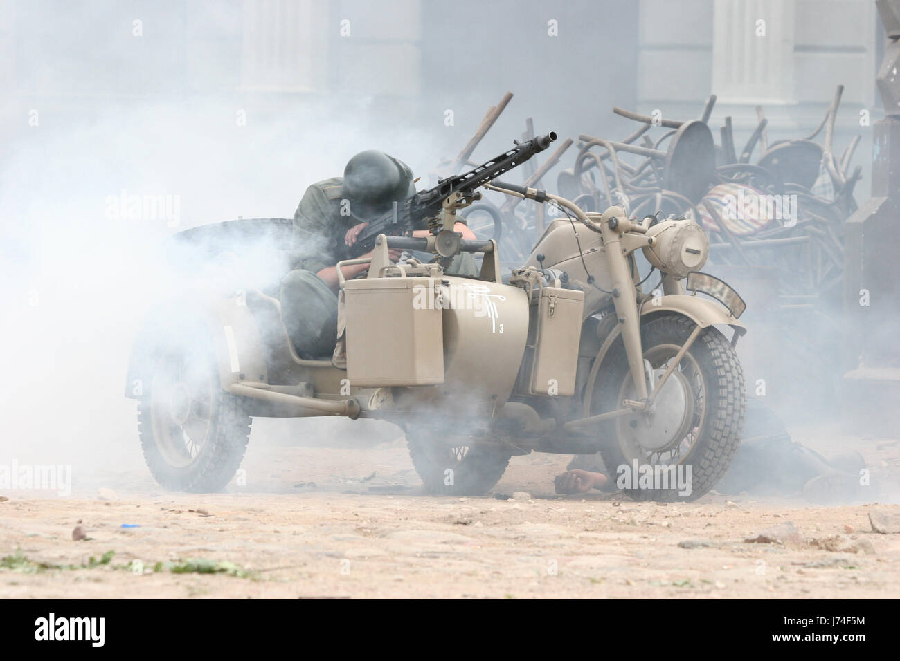 army weapon war battle gun soldier soviet shoot army force war game ...