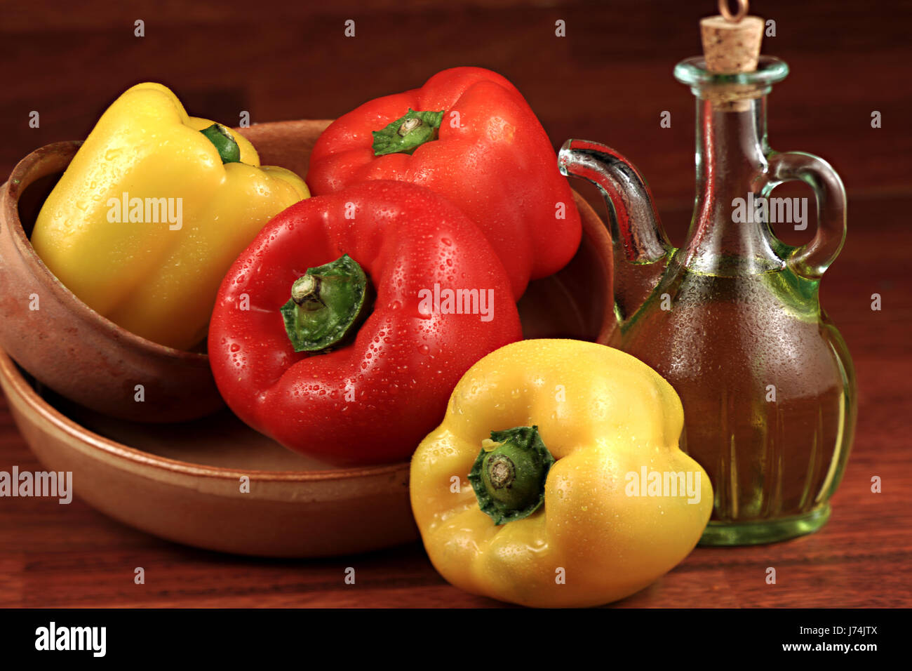 food aliment pepper vegetable diet salad red yellow agriculture farming ...