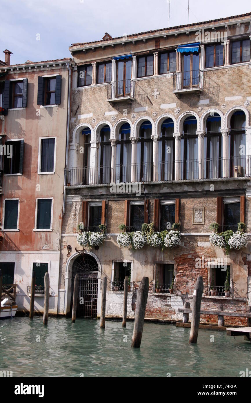 venice gondolas channel magnifico italy water house building travel ...