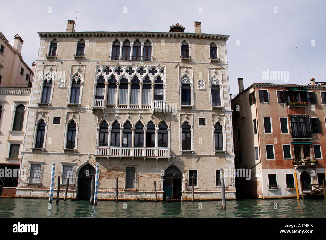 venice gondolas channel magnifico italy water house building travel ...