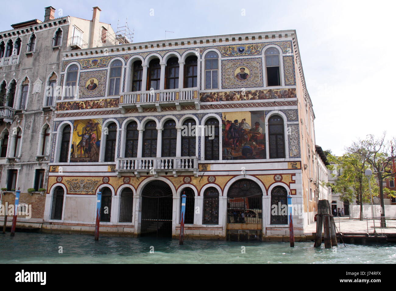 venice gondolas channel magnifico italy water house building travel ...