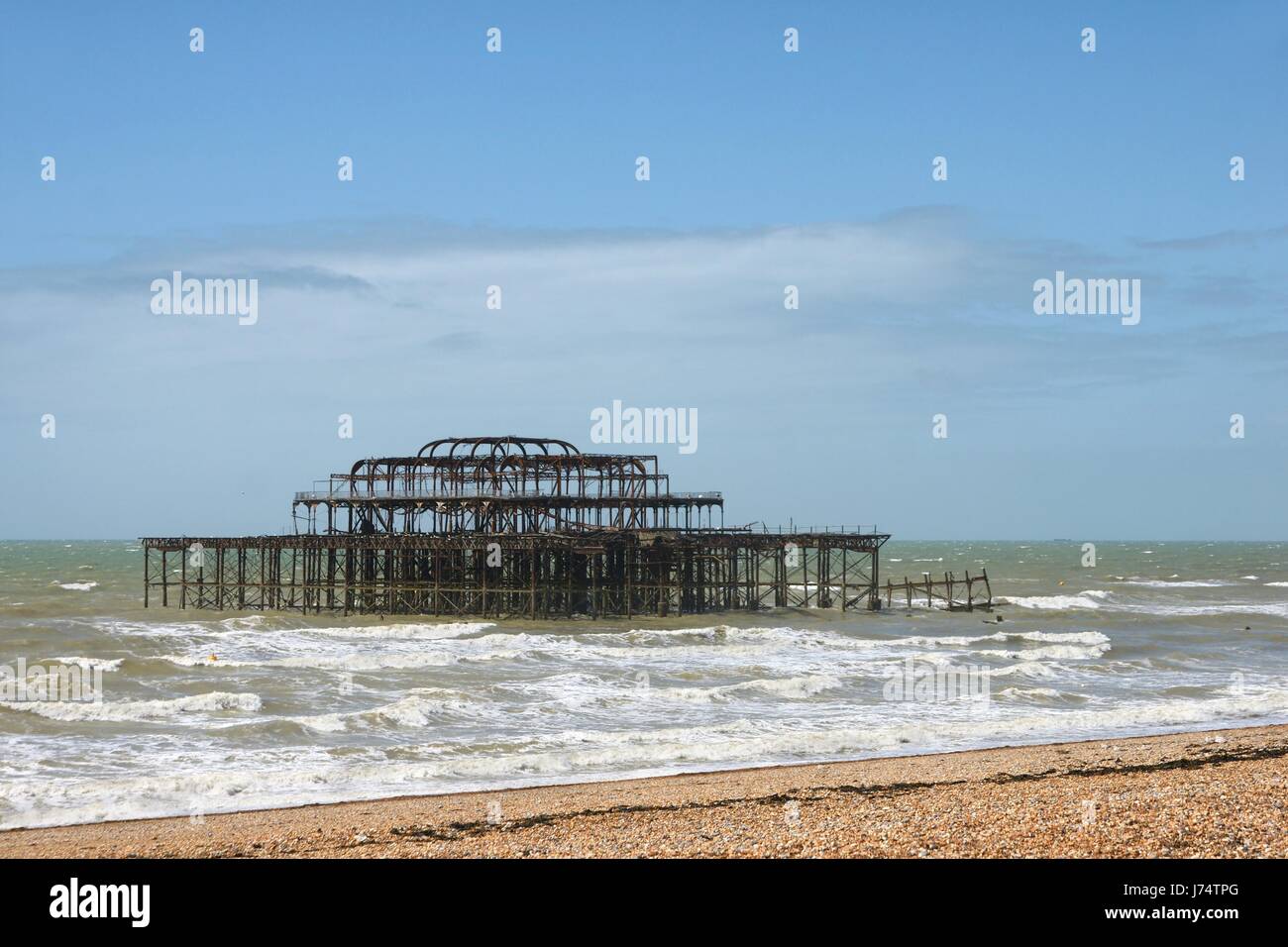 Brighton suspension chain pier hi-res stock photography and images - Alamy