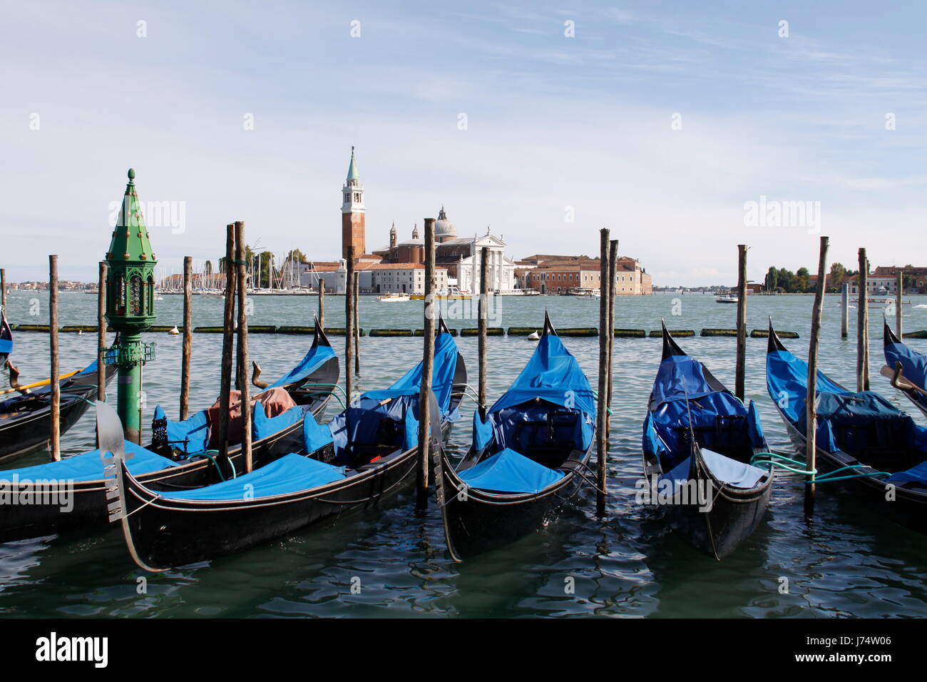 Venice in middle ages hi-res stock photography and images - Alamy