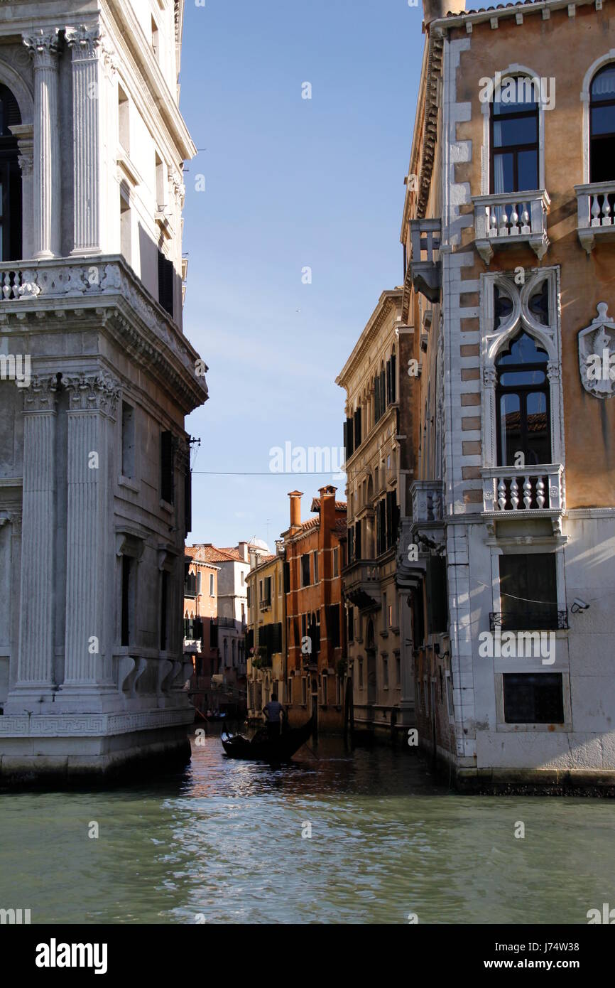 venice gondolas channel magnifico italy water house building travel ...