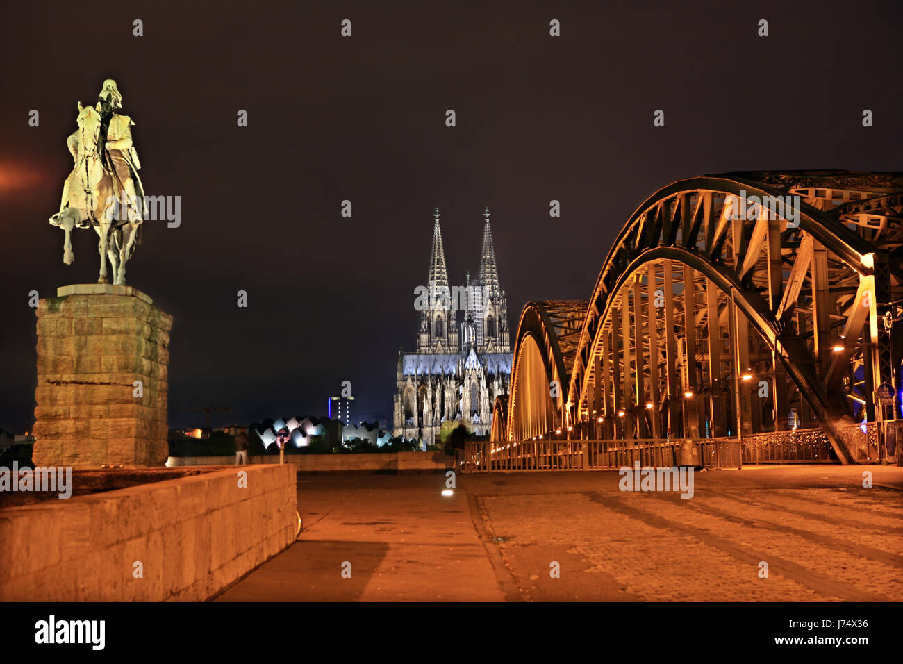 monument cologne cathedral bridge rhine at night night nighttime ...
