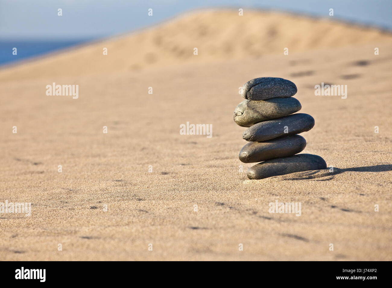 stones in the desert Stock Photo - Alamy