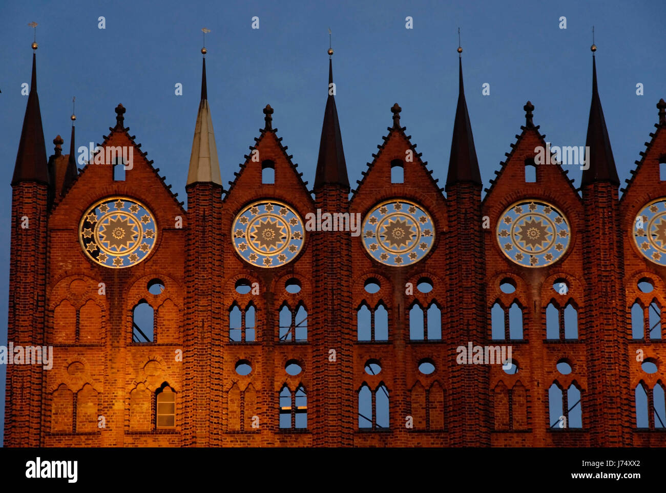 show facade of city hall Stock Photo - Alamy