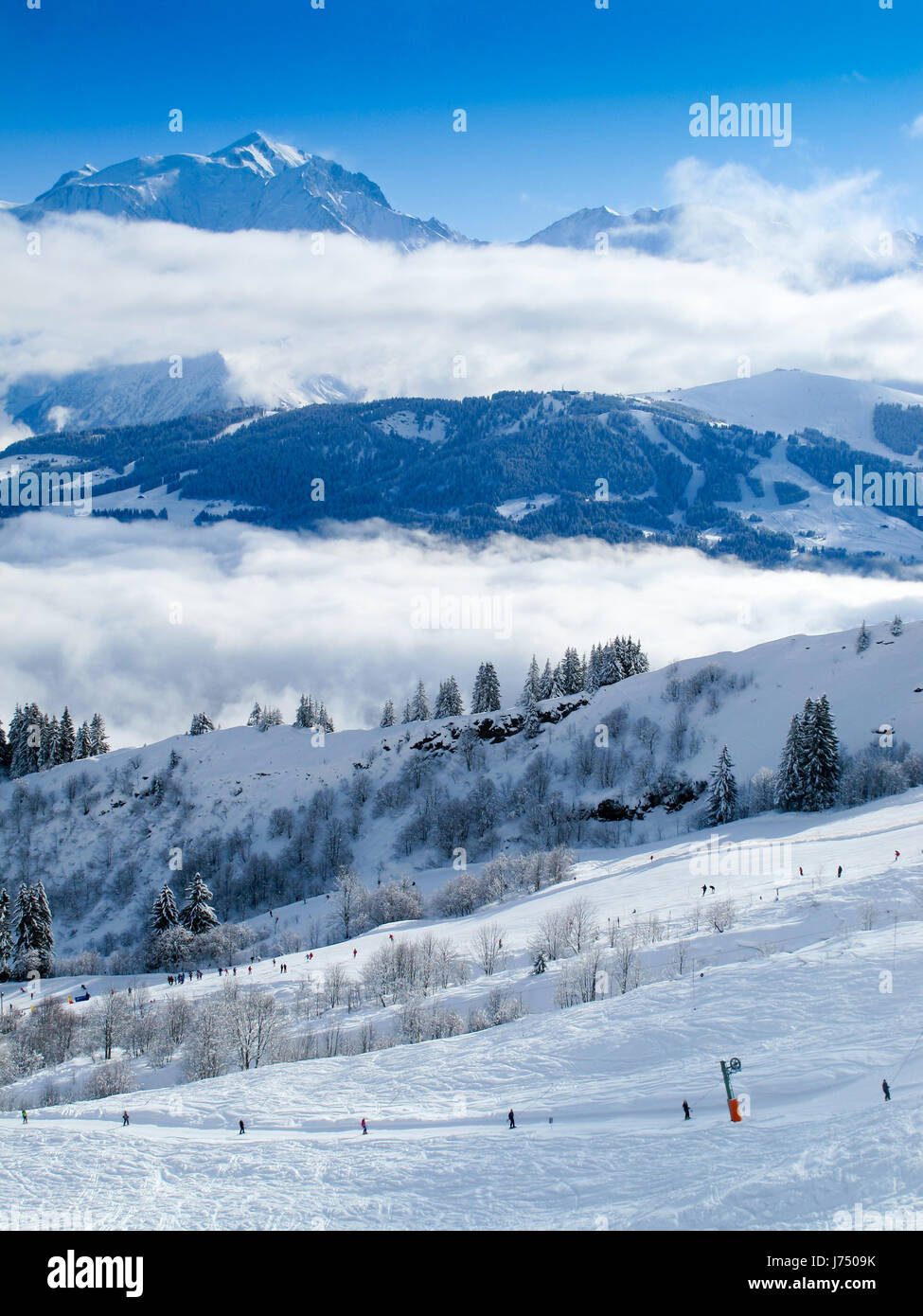 snow coke cocaine material drug anaesthetic addictive drug ski skiing ...