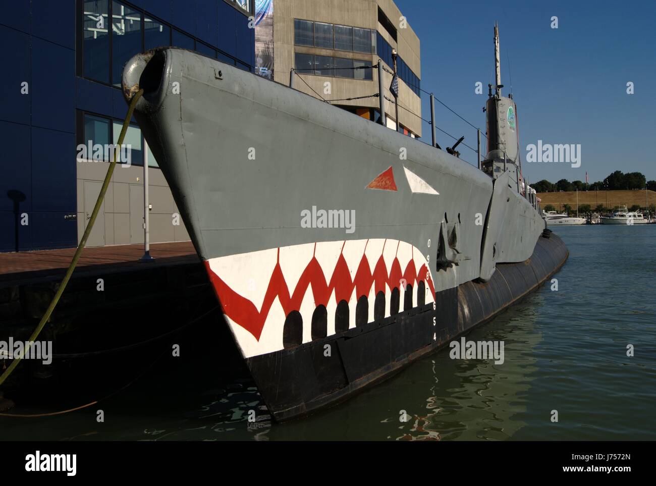 usa submarine navigation war under watch defence defend port navy ...