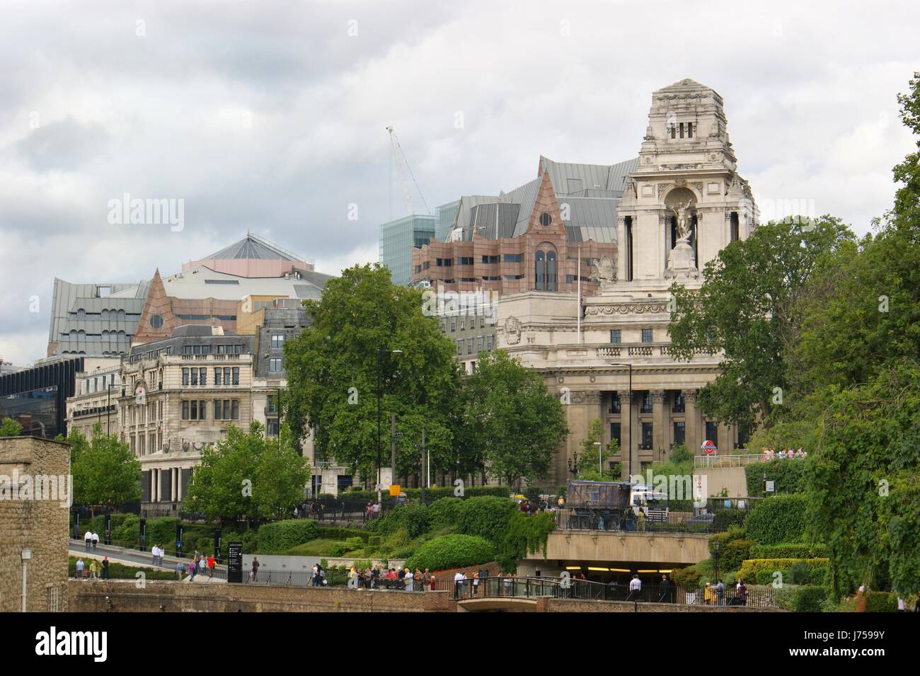 metropolis london capital england building buildings humans human ...