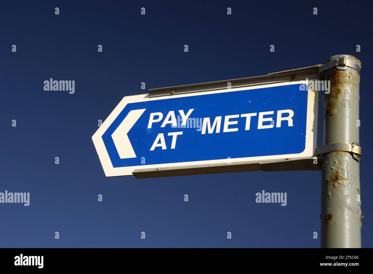 Pay at meter sign Stock Photo - Alamy