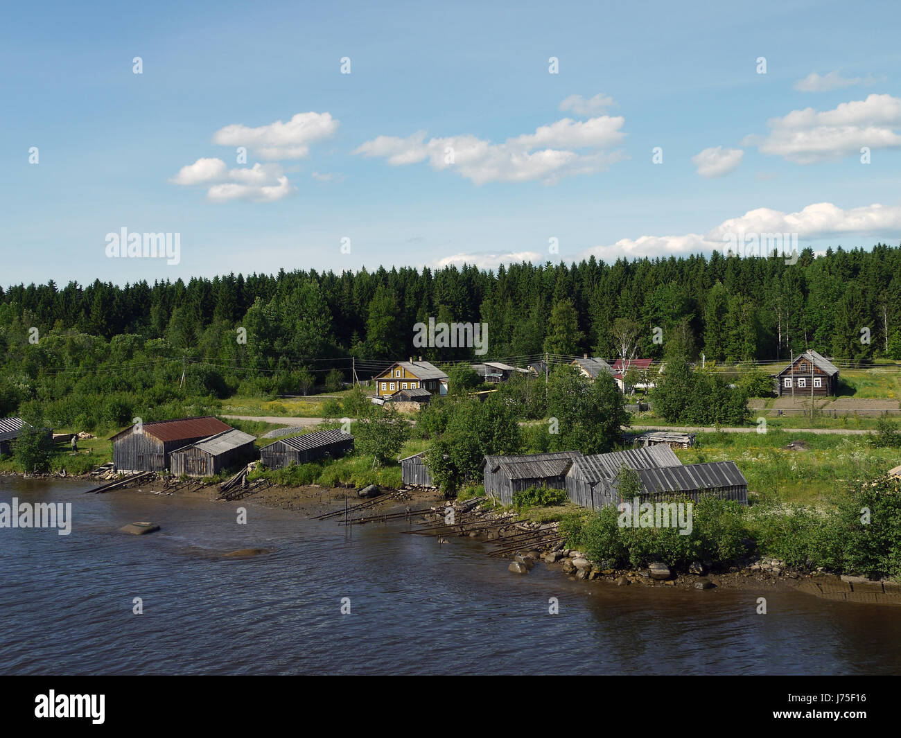 Russian village hi-res stock photography and images - Alamy