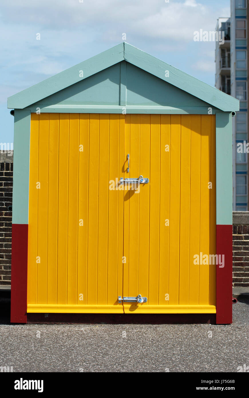 buildings england promenade shed hut lock travel green tourism beach ...