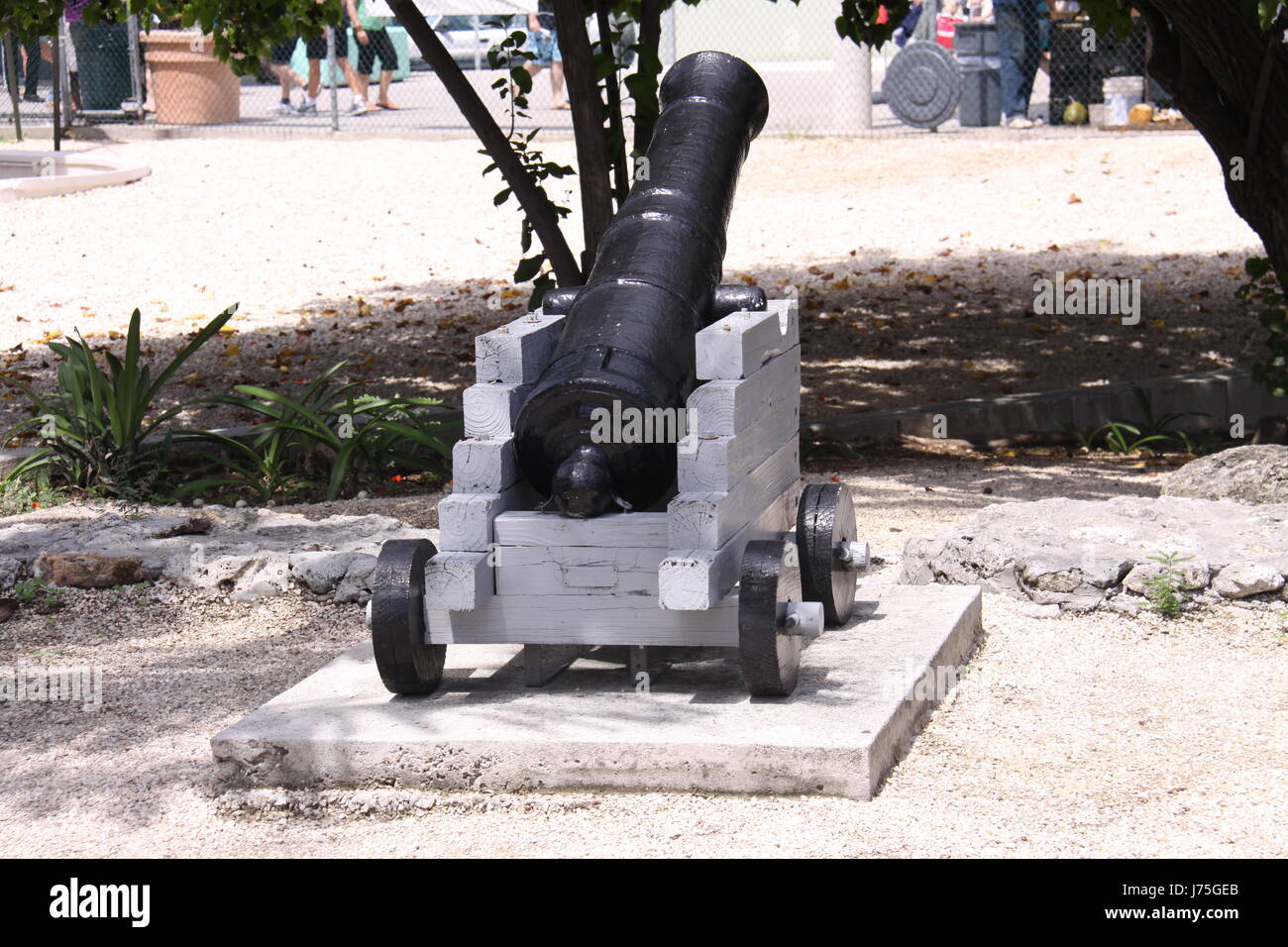 blockhouse arm cannon guns weapon arms tube pipe metal islands ...