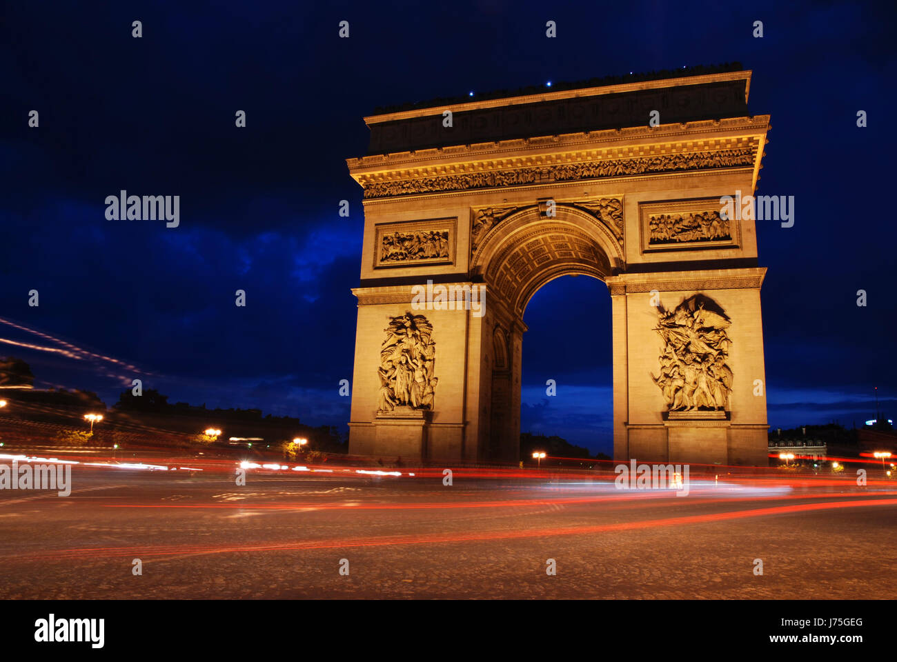 night nighttime arch paris blue travel monument famous traffic ...