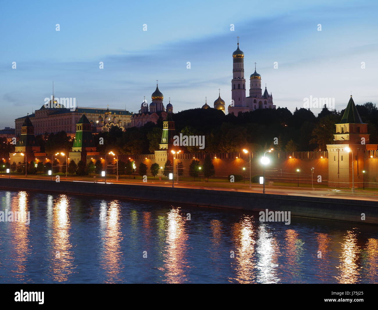 the moscow kremlin at night Stock Photo - Alamy