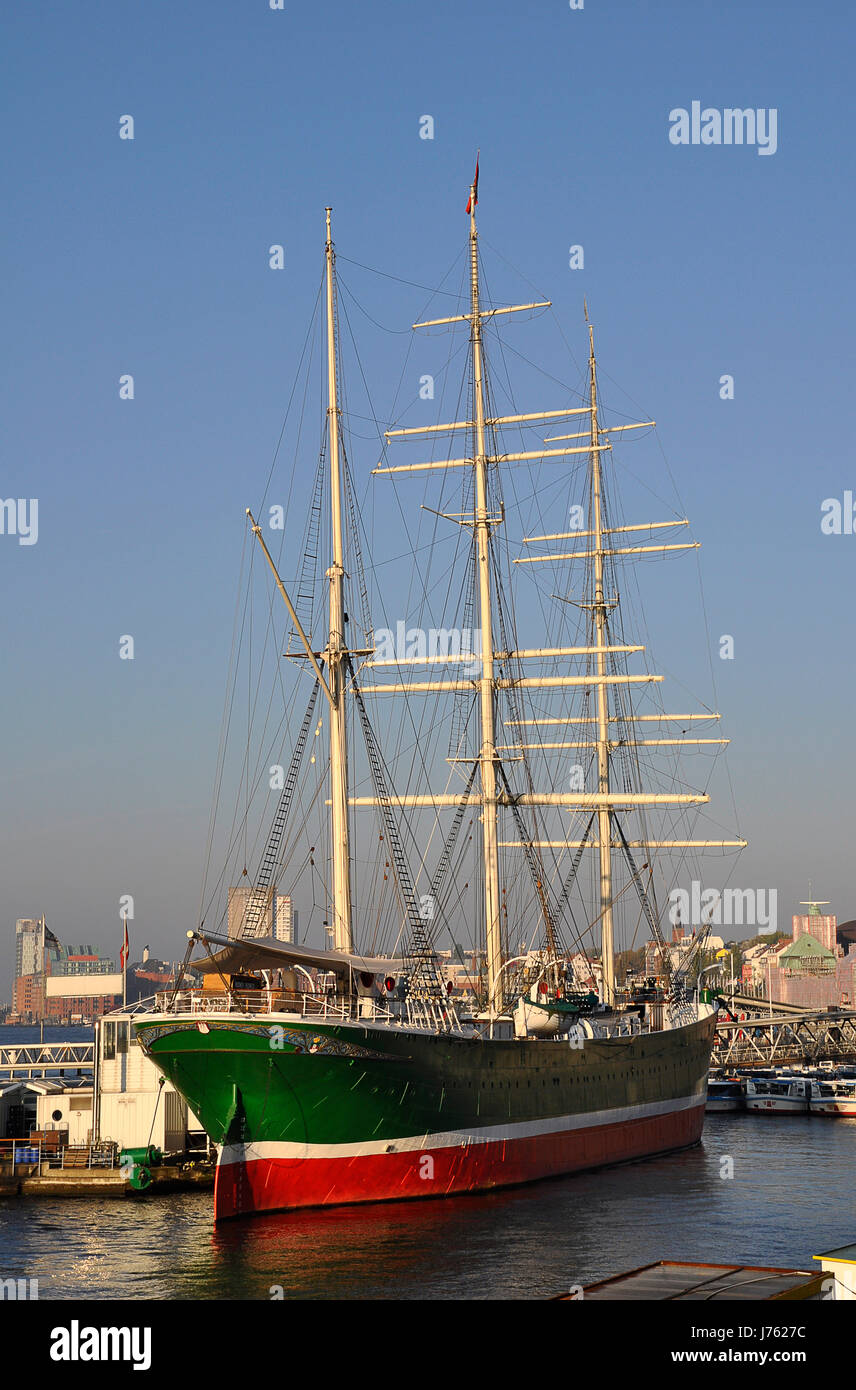 Rowing ship hi-res stock photography and images - Alamy