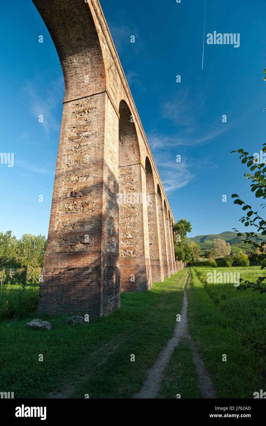 arch style of construction architecture architectural style aqueduct ...