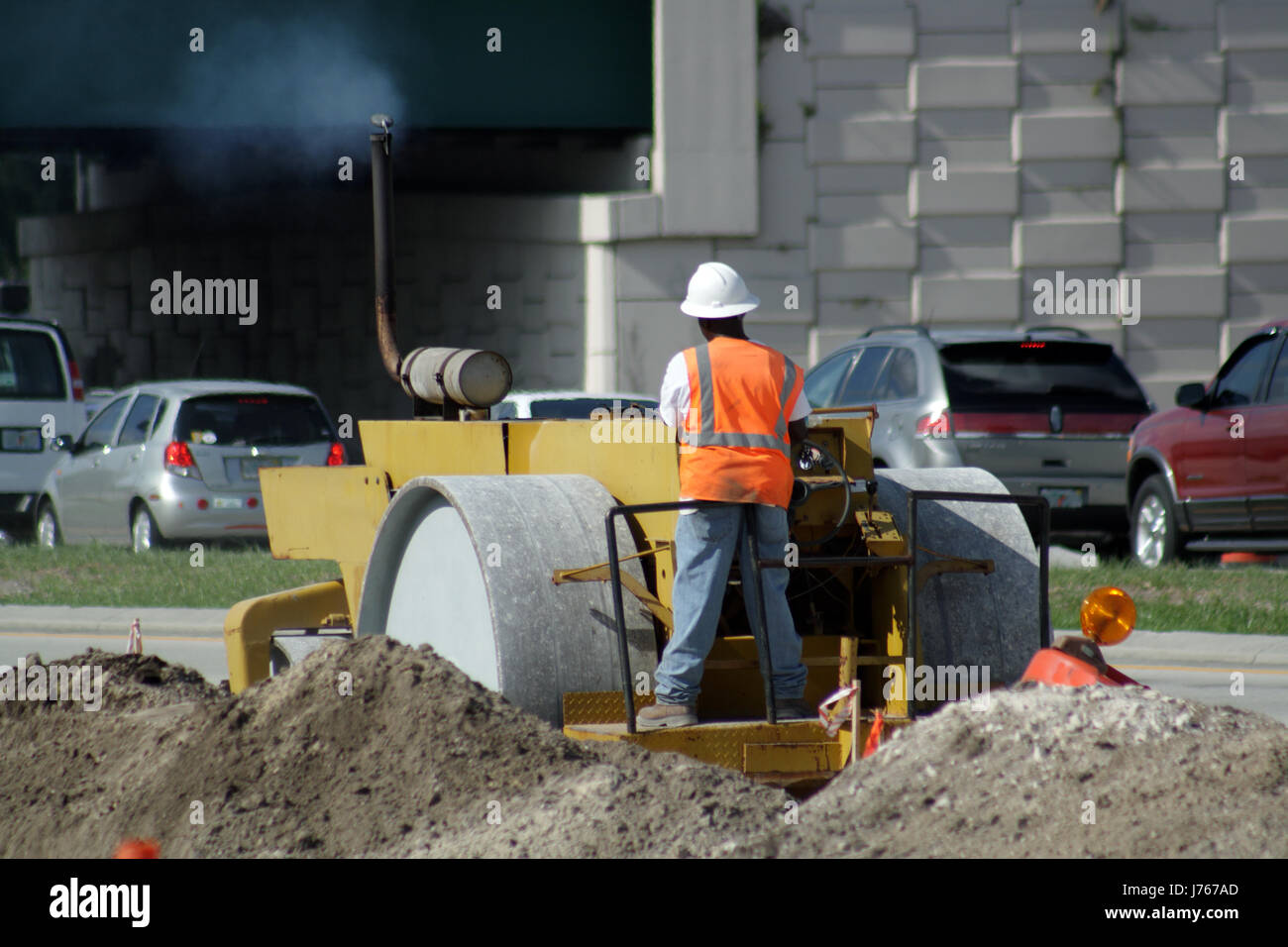 Construction workers smoking hi-res stock photography and images - Alamy