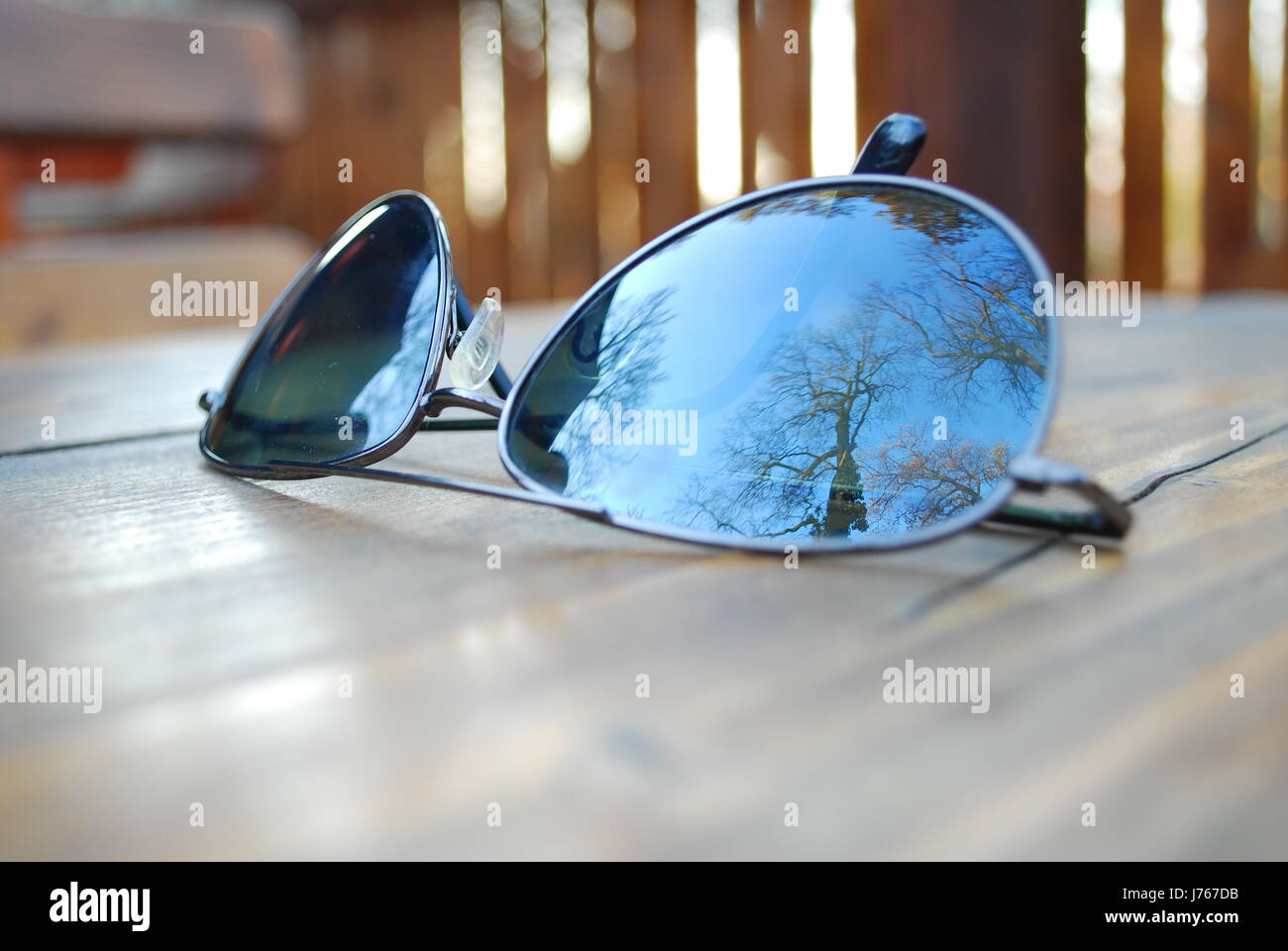 spectacles glasses eyeglasses shine shines bright lucent light serene ...