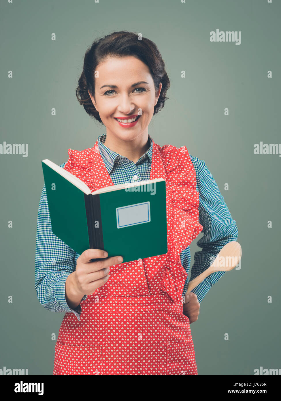 1950s woman apron hi-res stock photography and images - Alamy