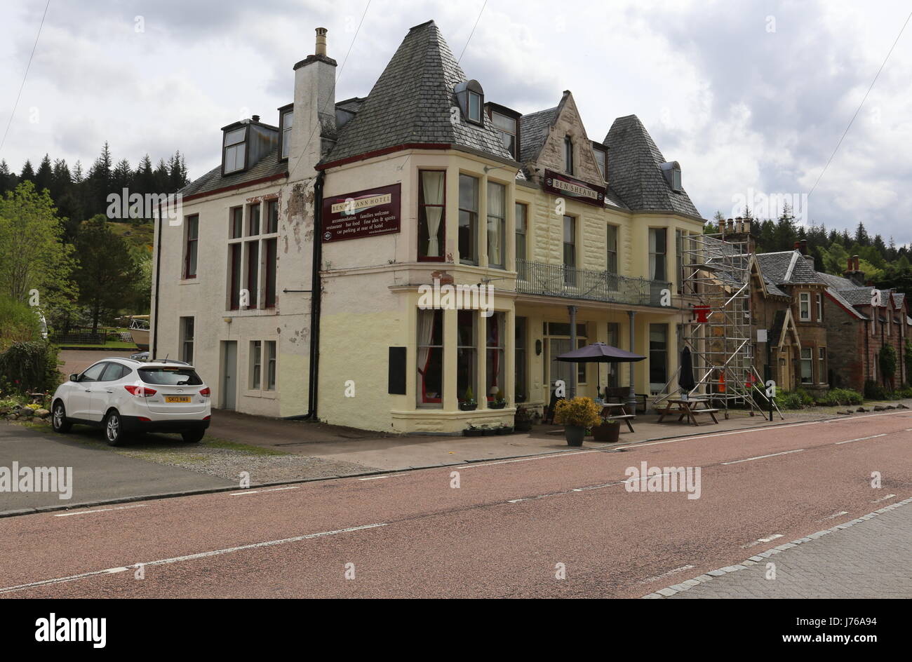 Ben Sheann Hotel Strathyre Scotland May 2017 Stock Photo - Alamy