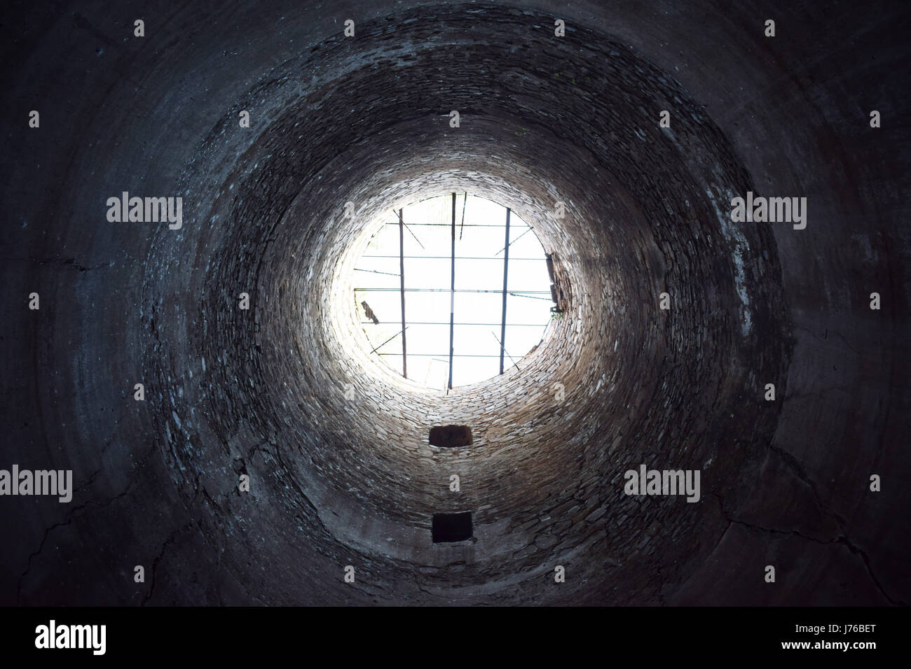 inside an old well Stock Photo - Alamy