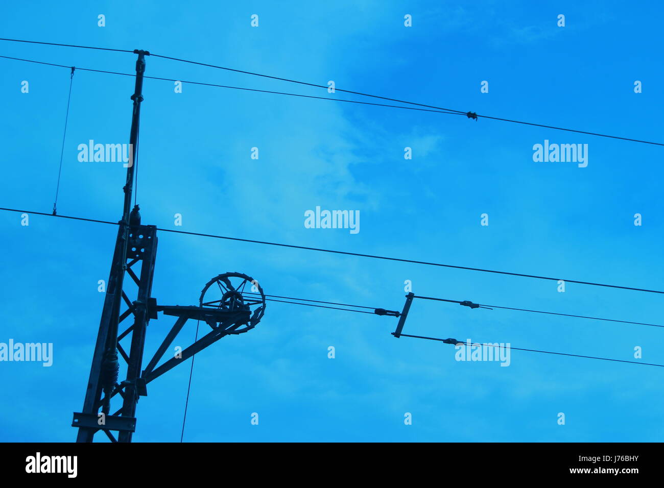 Catenary Wire Stock Photos & Catenary Wire Stock Images - Alamy