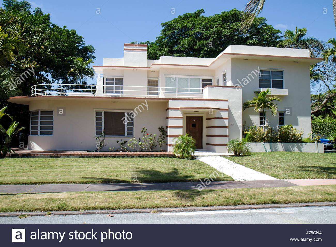 Streamline Stock Photos & Streamline Stock Images - Alamy