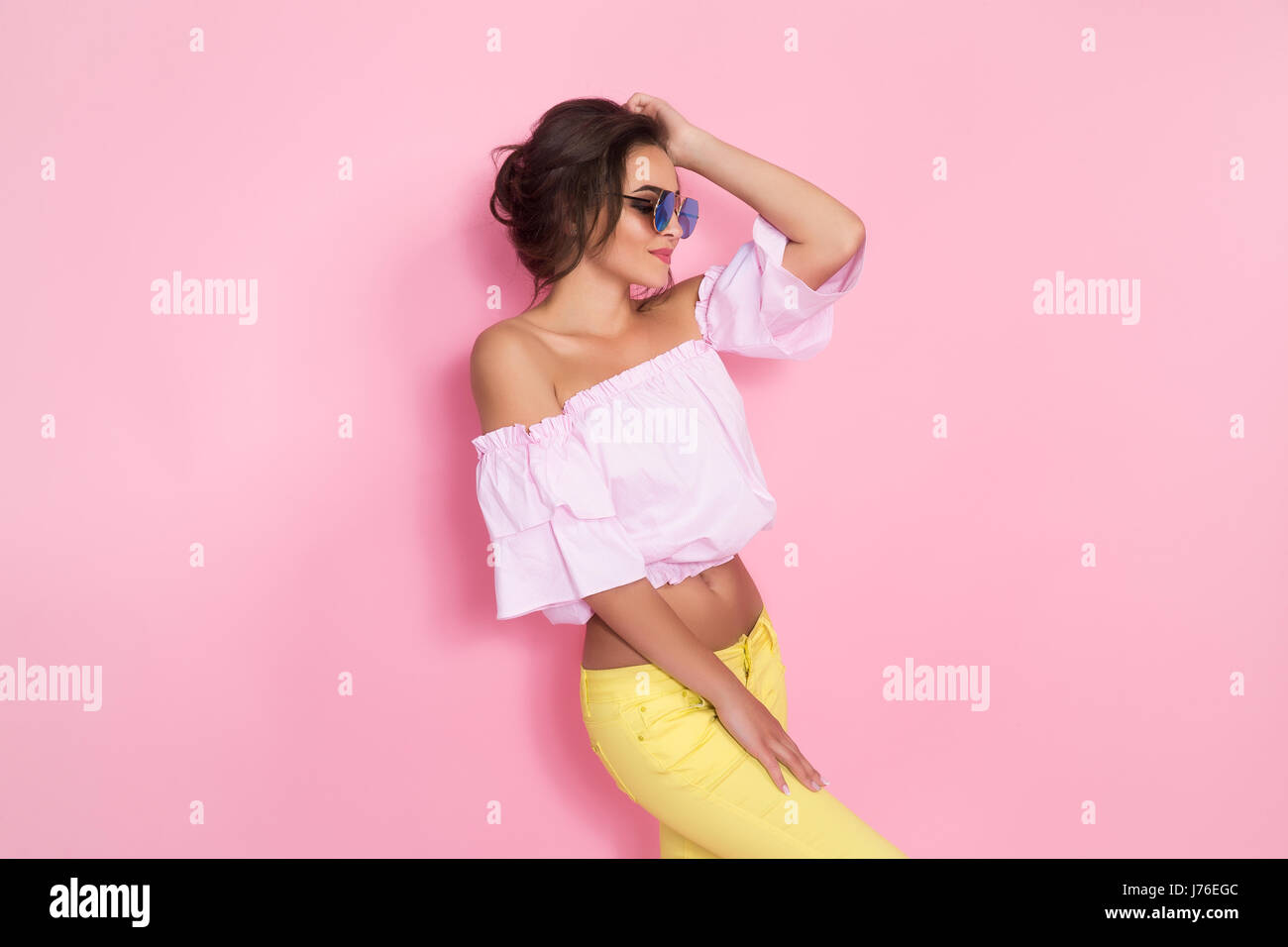 Women wearing bright summer clothes hi-res stock photography and images ...