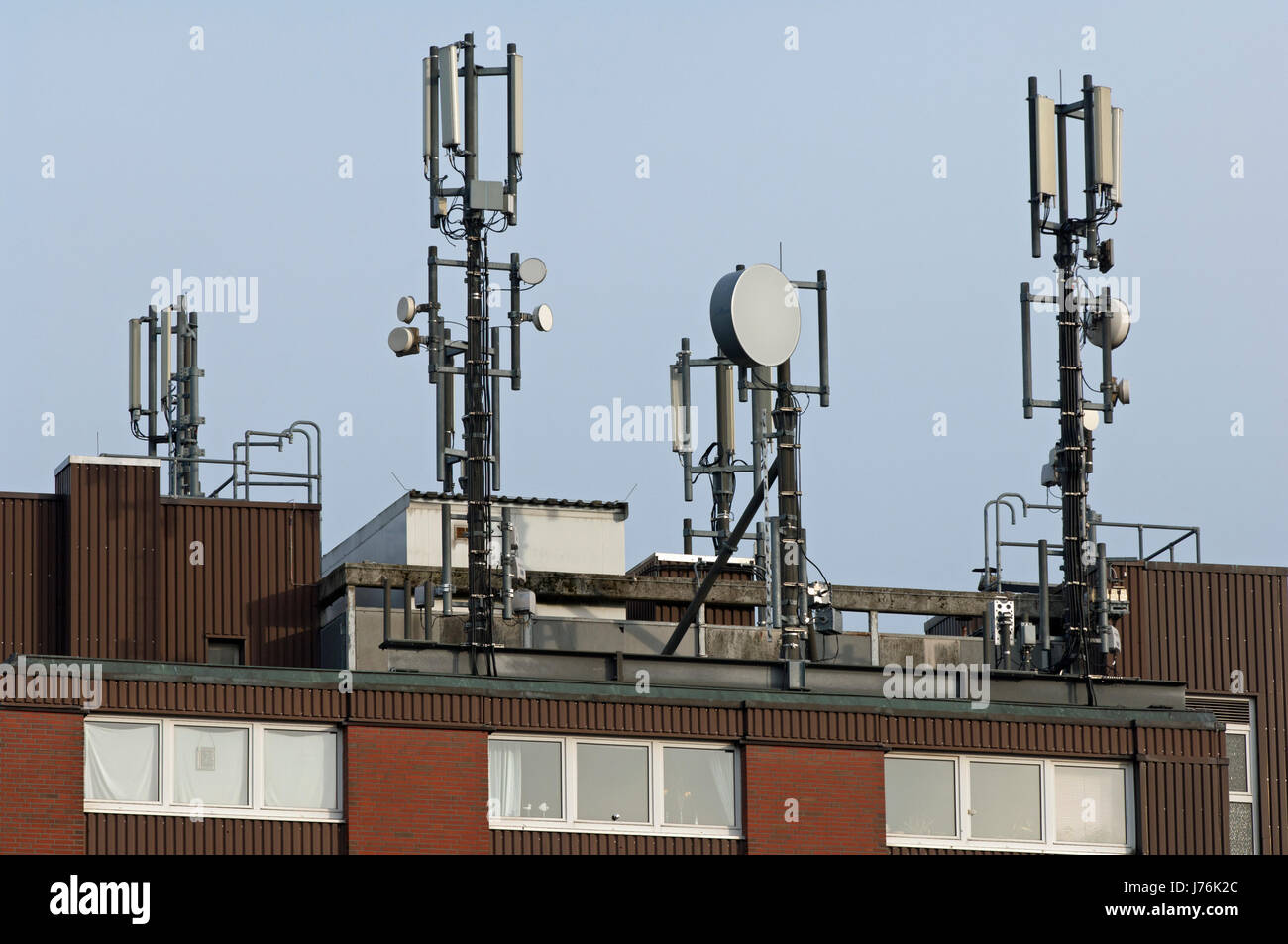 antenna radiation mobile cellular house multistory building multistorey ...