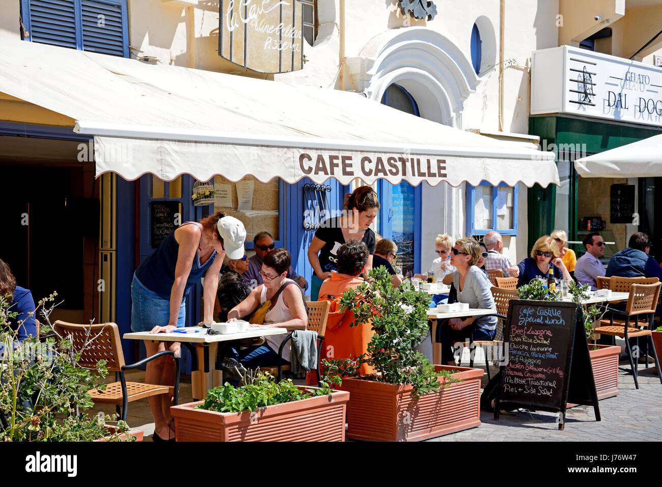 Pavement Cafe Bars Restaurants In High Resolution Stock Photography and ...