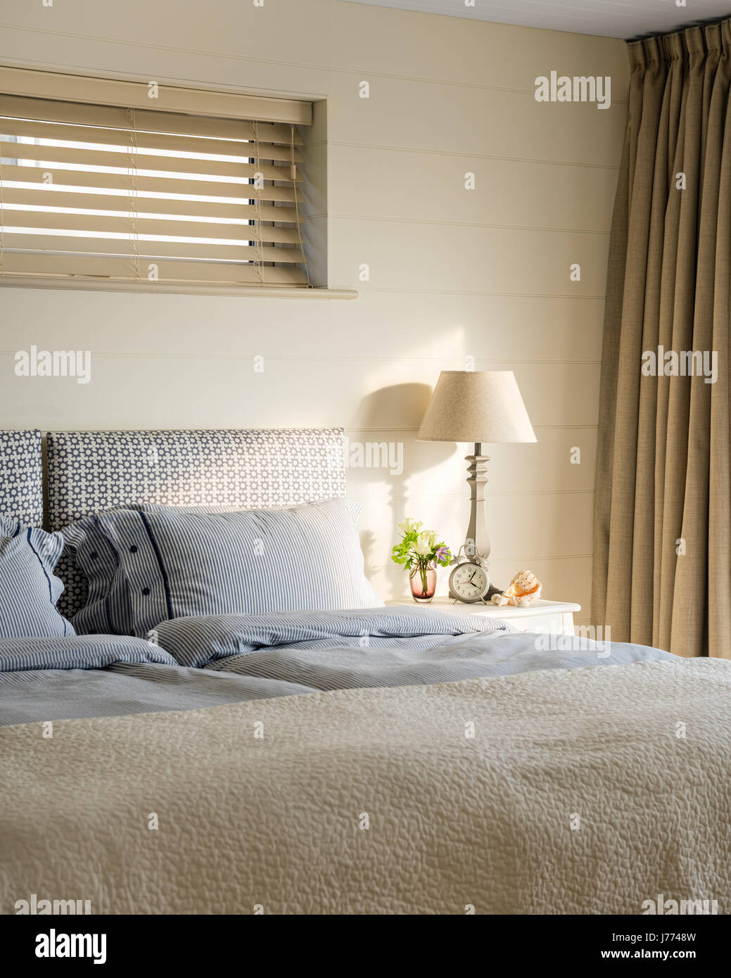 Cool covers hi-res stock photography and images - Alamy