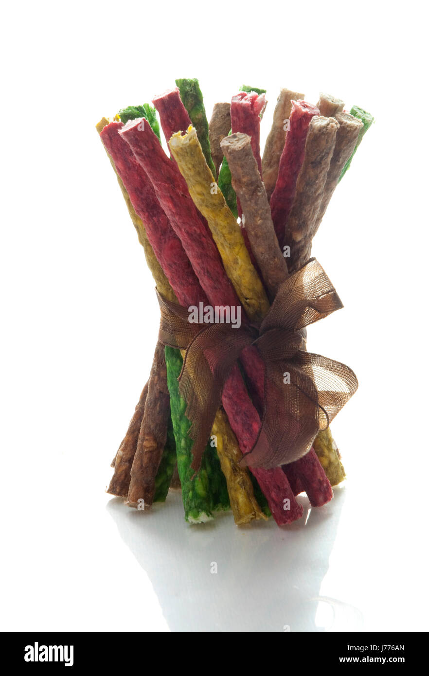 food aliment dogs diet dry dried up barren fuel bones eating eat eats ...