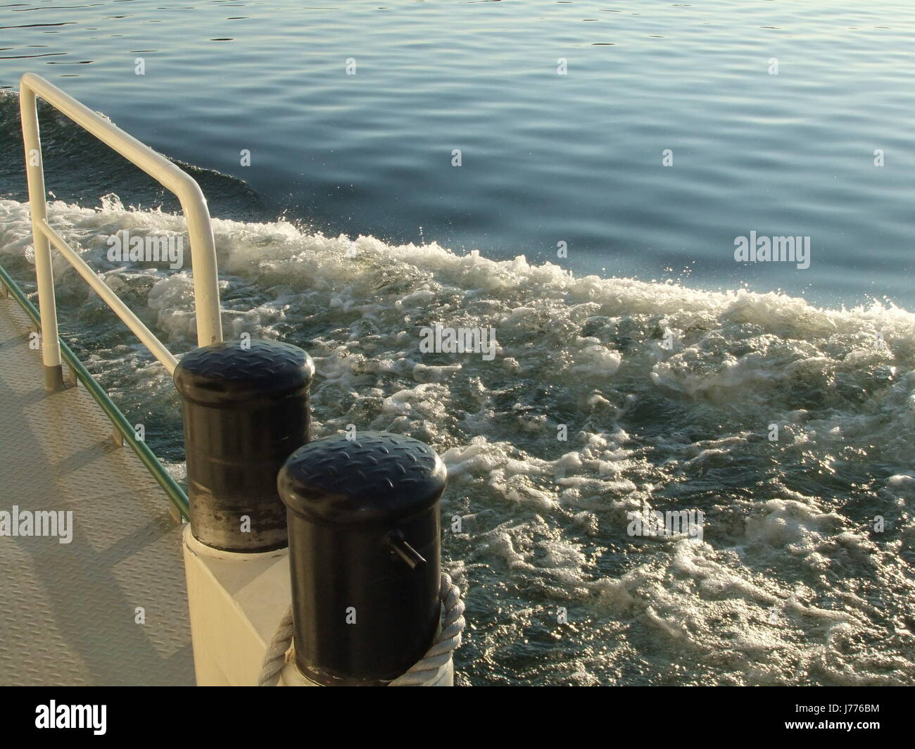 wave railing cleat ferry foam rope water sailing boat sailboat rowing ...