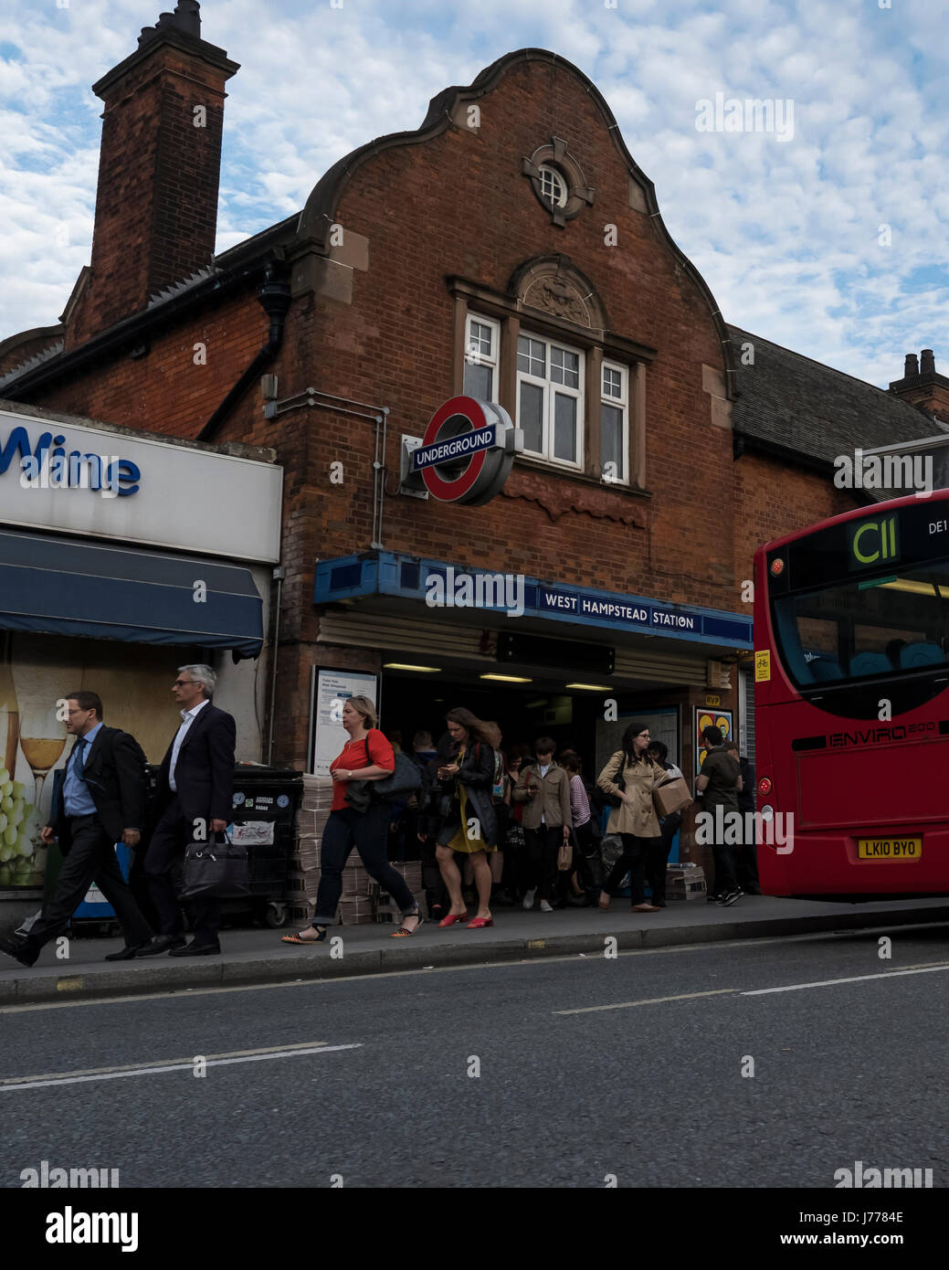 West Hampstead station Stock Photo - Alamy