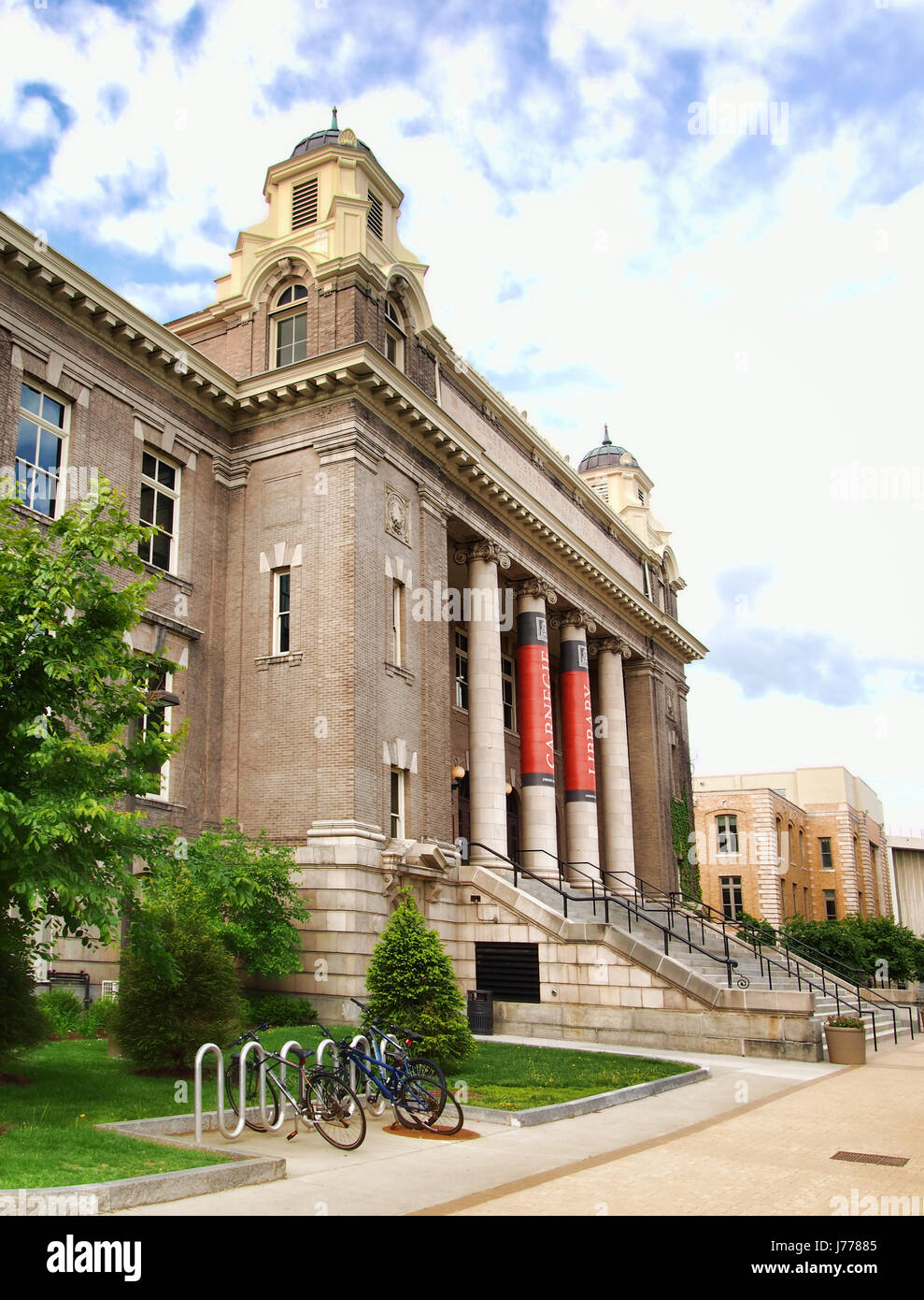 Syracuse, New York, USA. May 21, 2017. Syracuse University Campus on ...
