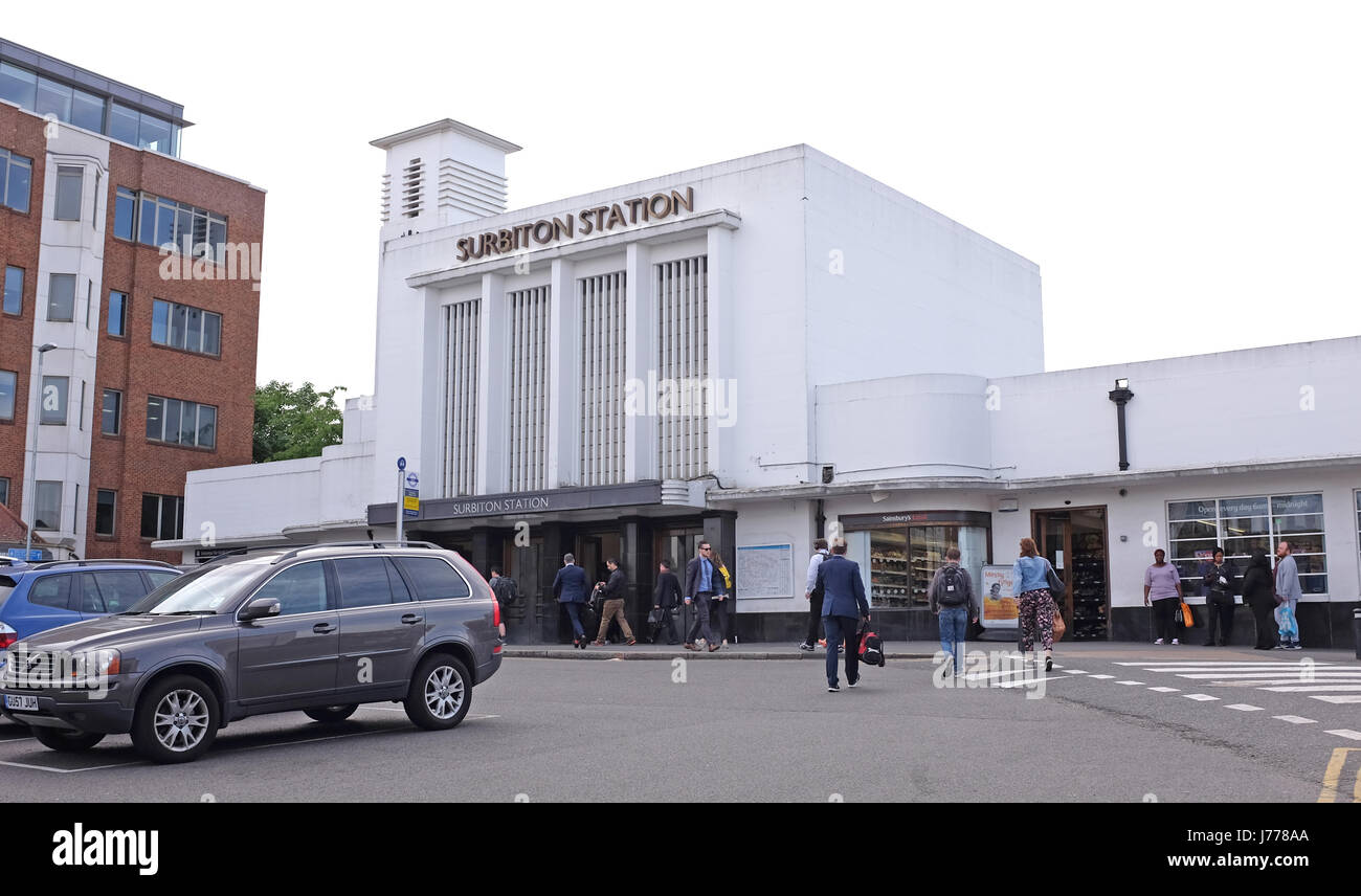 Surbiton station hi-res stock photography and images - Alamy