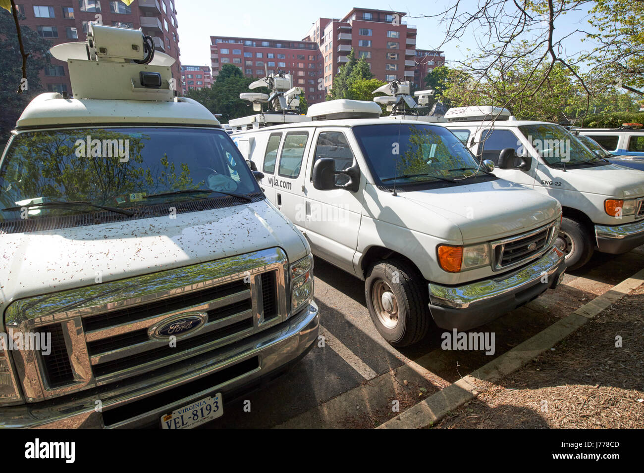 Tv broadcast vehicles hi-res stock photography and images - Alamy