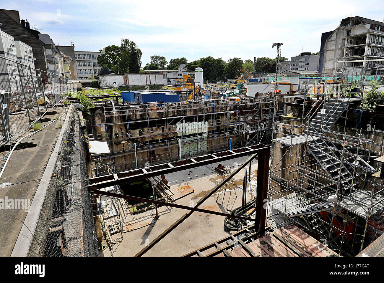 View of the location where the city archive collapsed in Cologne ...