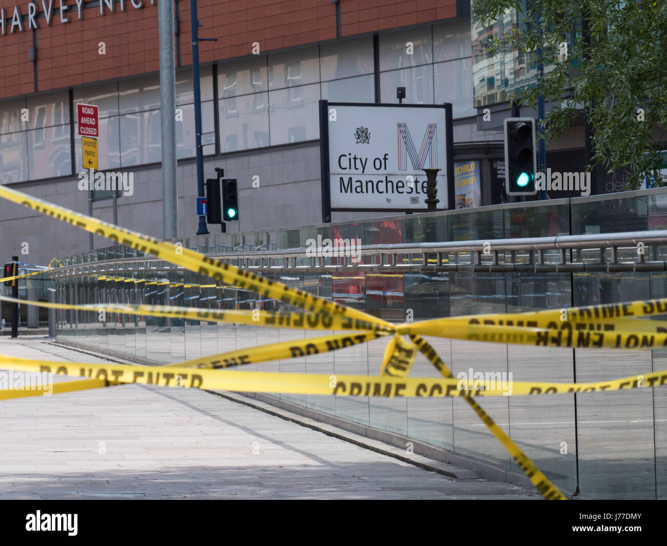 Uk police tape crime scene yellow hi-res stock photography and images ...