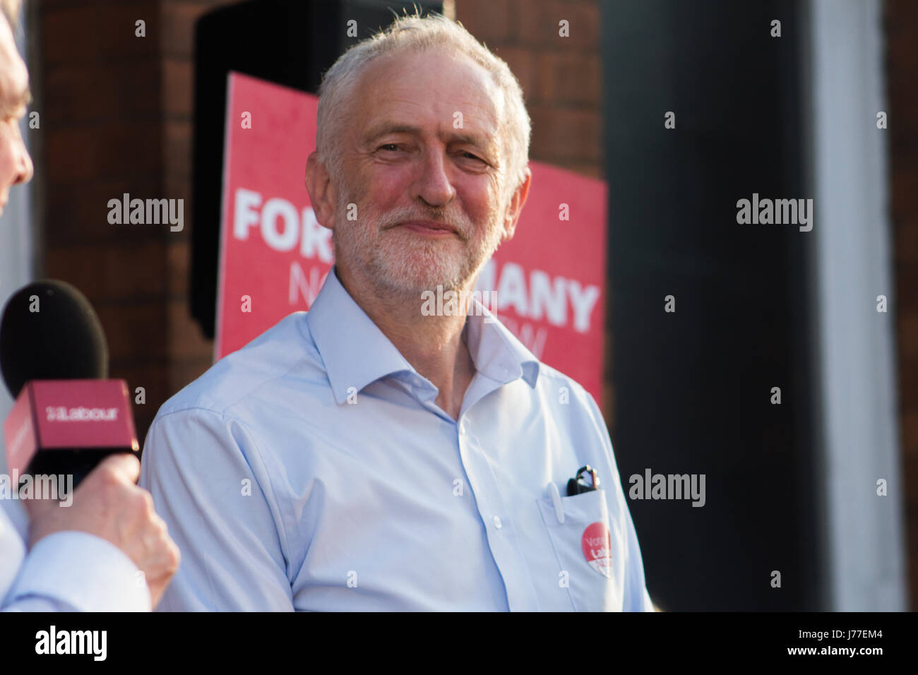 Jeremy Corbyn And John Prescott Campaign In Zebedees Yard In The Days