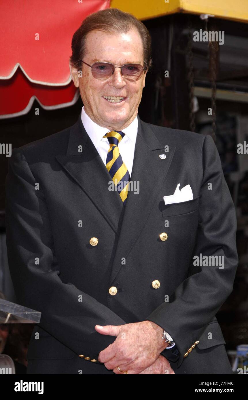 Actor Roger Moore Also Known As Stock Photos & Actor Roger Moore Also ...